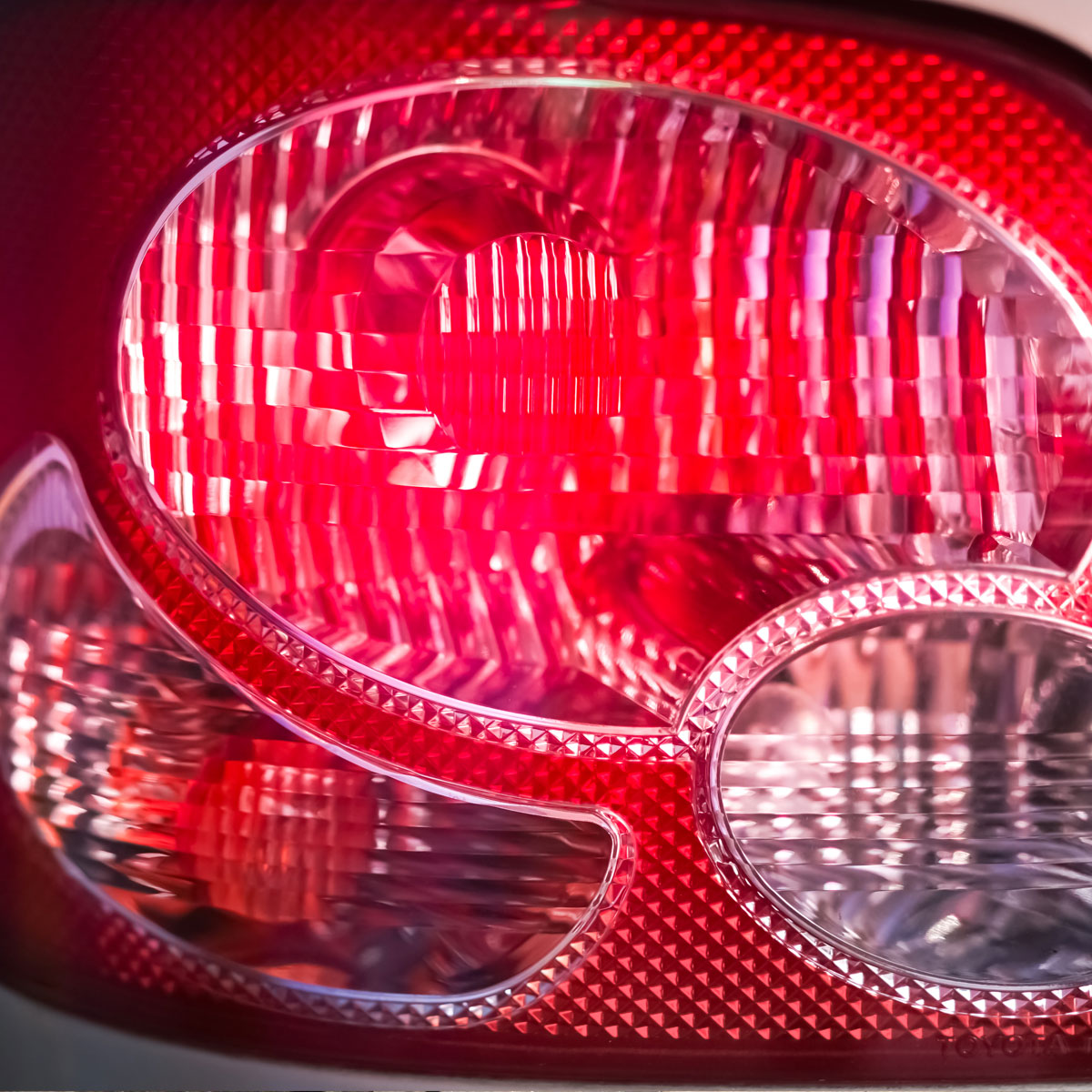 Toyota Yaris Cross reverse light bulb replacement costs & repairs ...